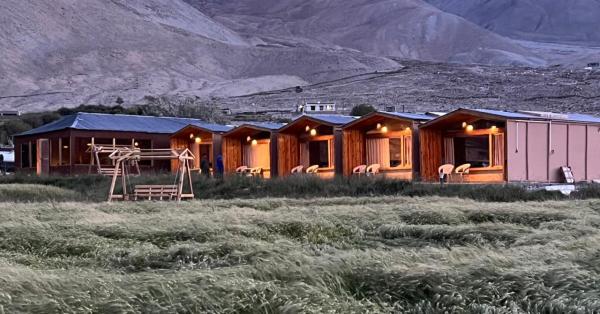 Misty Hills Cabins Pangong Luxury Cottage at Spangmik Pangong